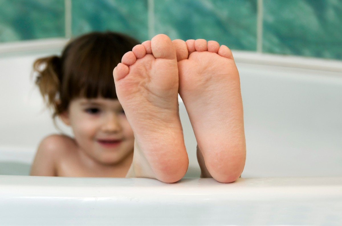  A Tu Peque Le Huelen Los Pies Te Damos Las Claves Para Eliminar El